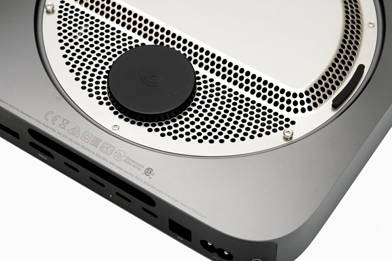 Mac mini 2020年モデルのメモリを換装・増設する手順 | でこにく