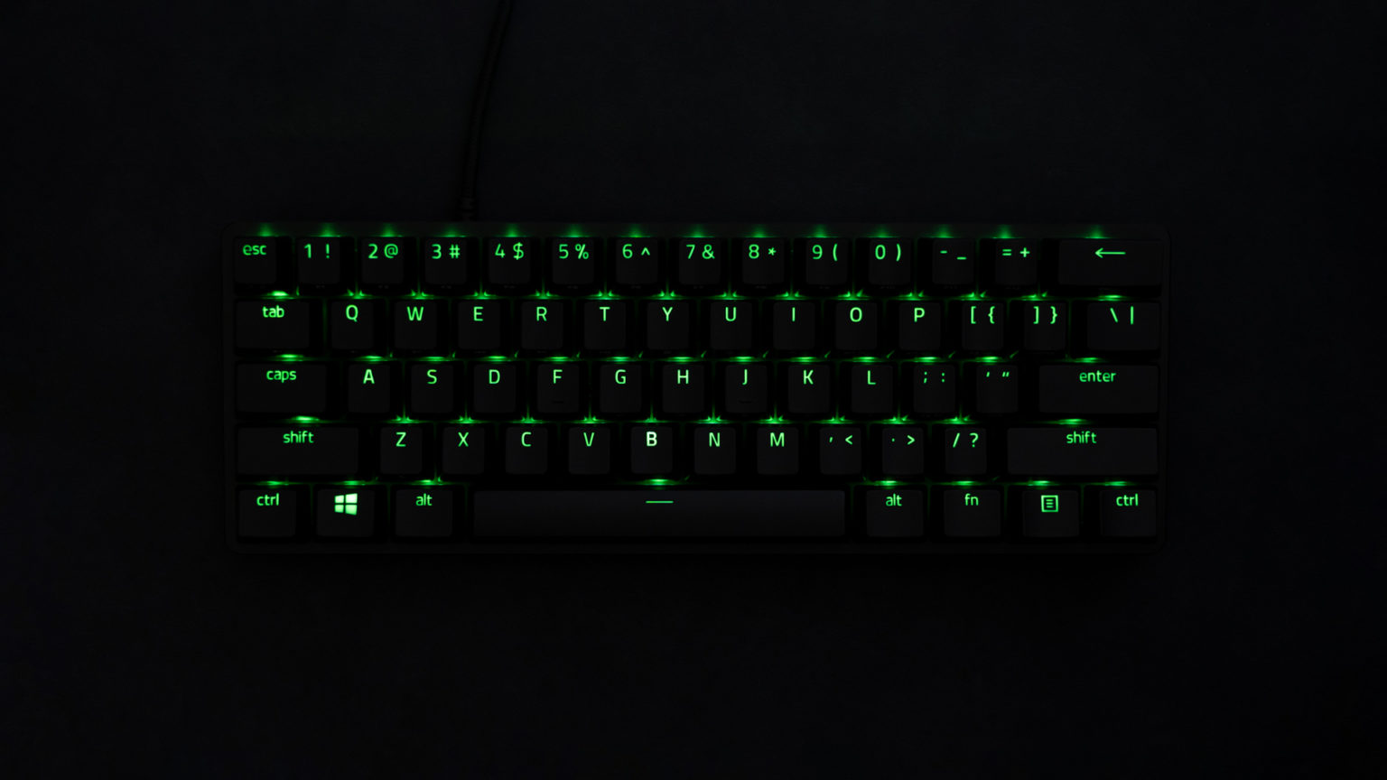 Razer Phantom Keycap Upgrade Set レビュー。RGBオフ時は無刻印っぽく見えて、光り方もカッコいい | でこにく