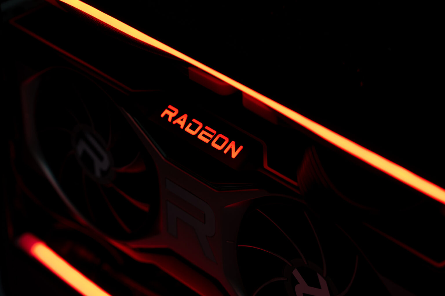 GEEEK CASE G1 SE レビュー。容量11.3Lながら325mmまでのグラボが搭載できるコンパクトなPCケース | でこにく