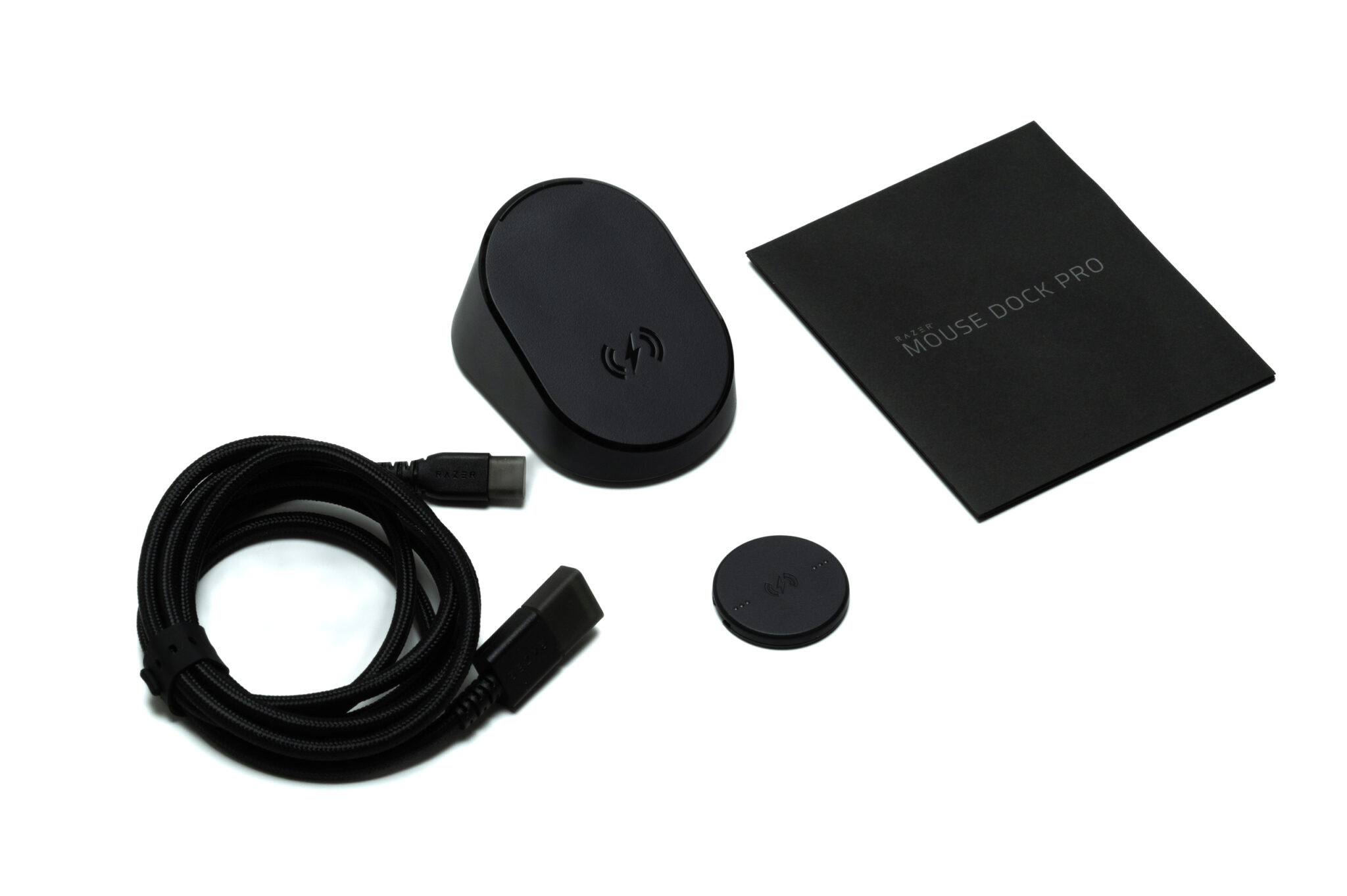 Razer Mouse Dock Pro レビュー：Basilisk V3 Proユーザーには必須レベルなマウスドック | でこにく