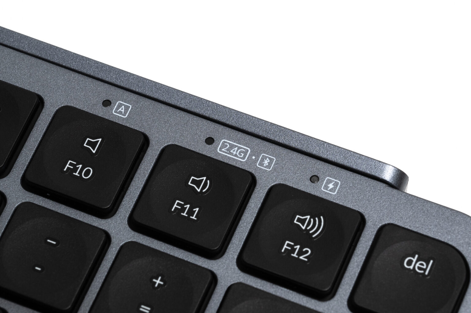 Keychron B1 Pro レビュー：カスタマイズ性がとんでもない薄型軽量ワイヤレスキーボード | でこにく