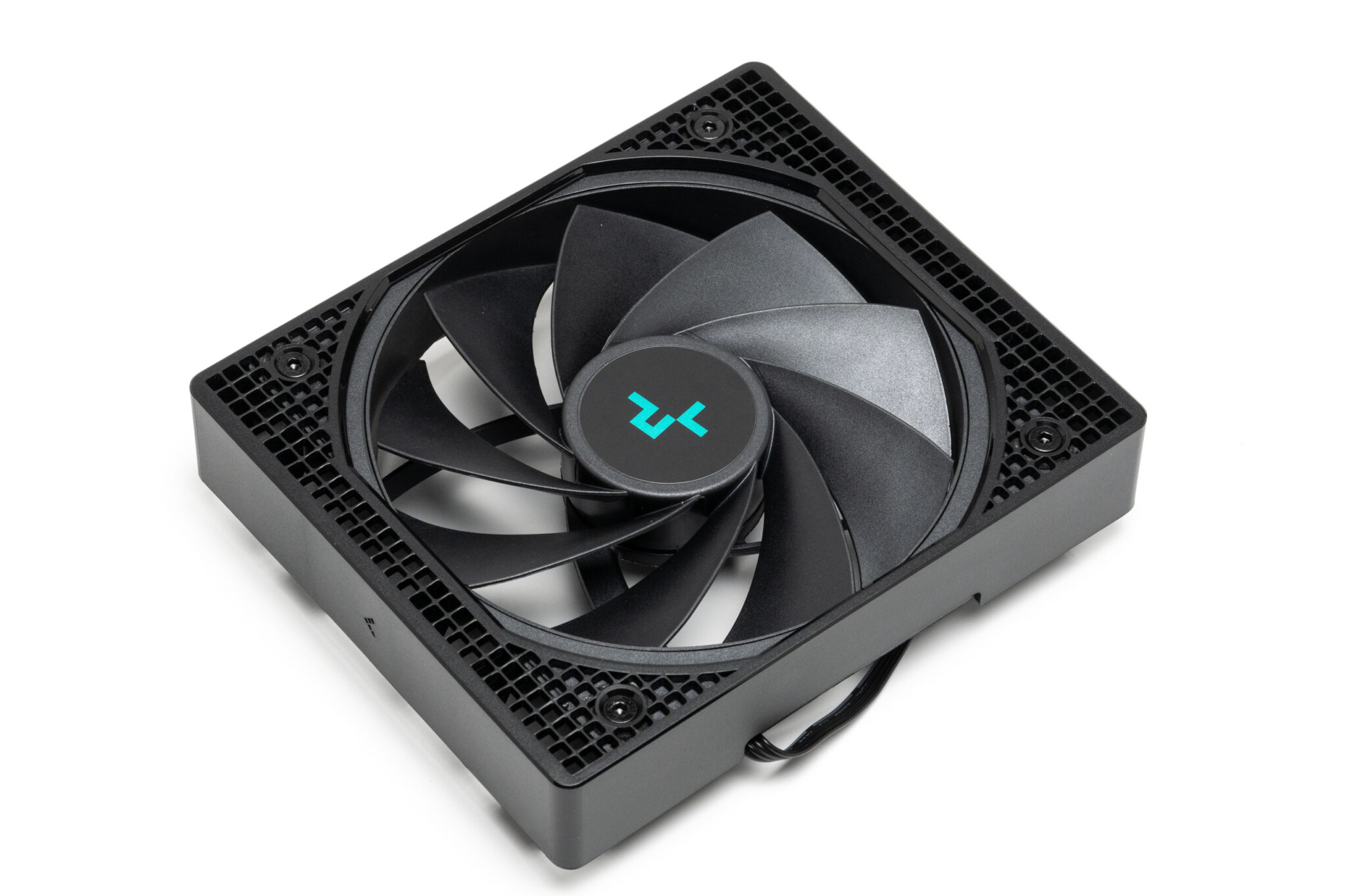 ディスプレイがかっこいい！よく冷える！DeepCoolのハイエンド空冷CPUクーラーASSASSIN IV VC VISIONを買った | でこにく